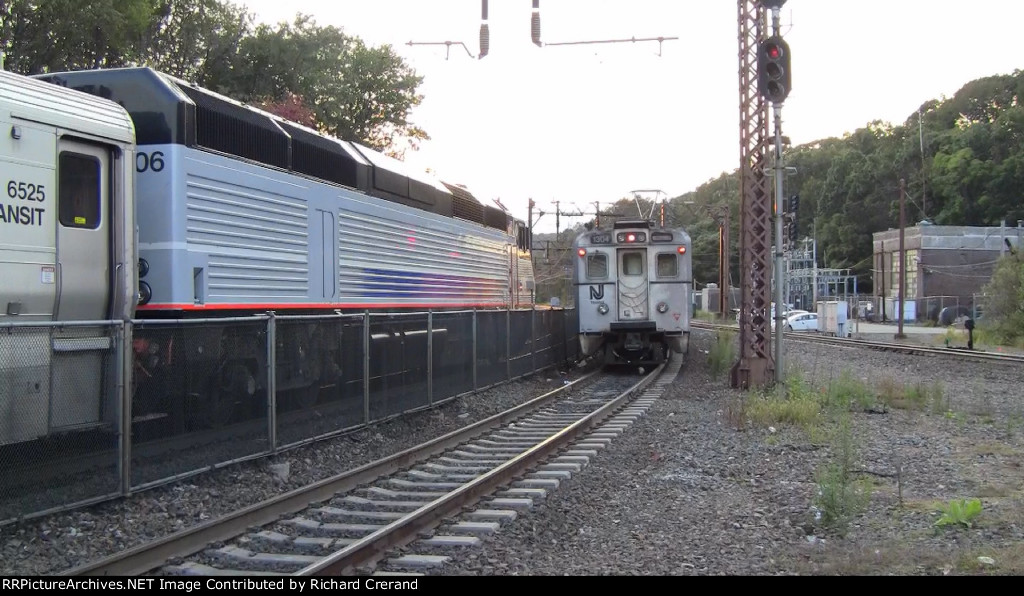 Arrow III 1304 and PL42AC 4006